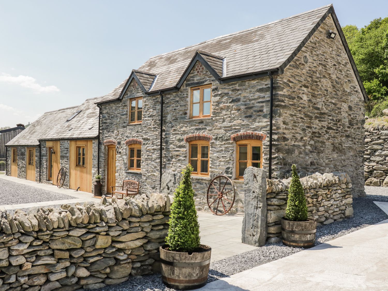 SELF CATERING