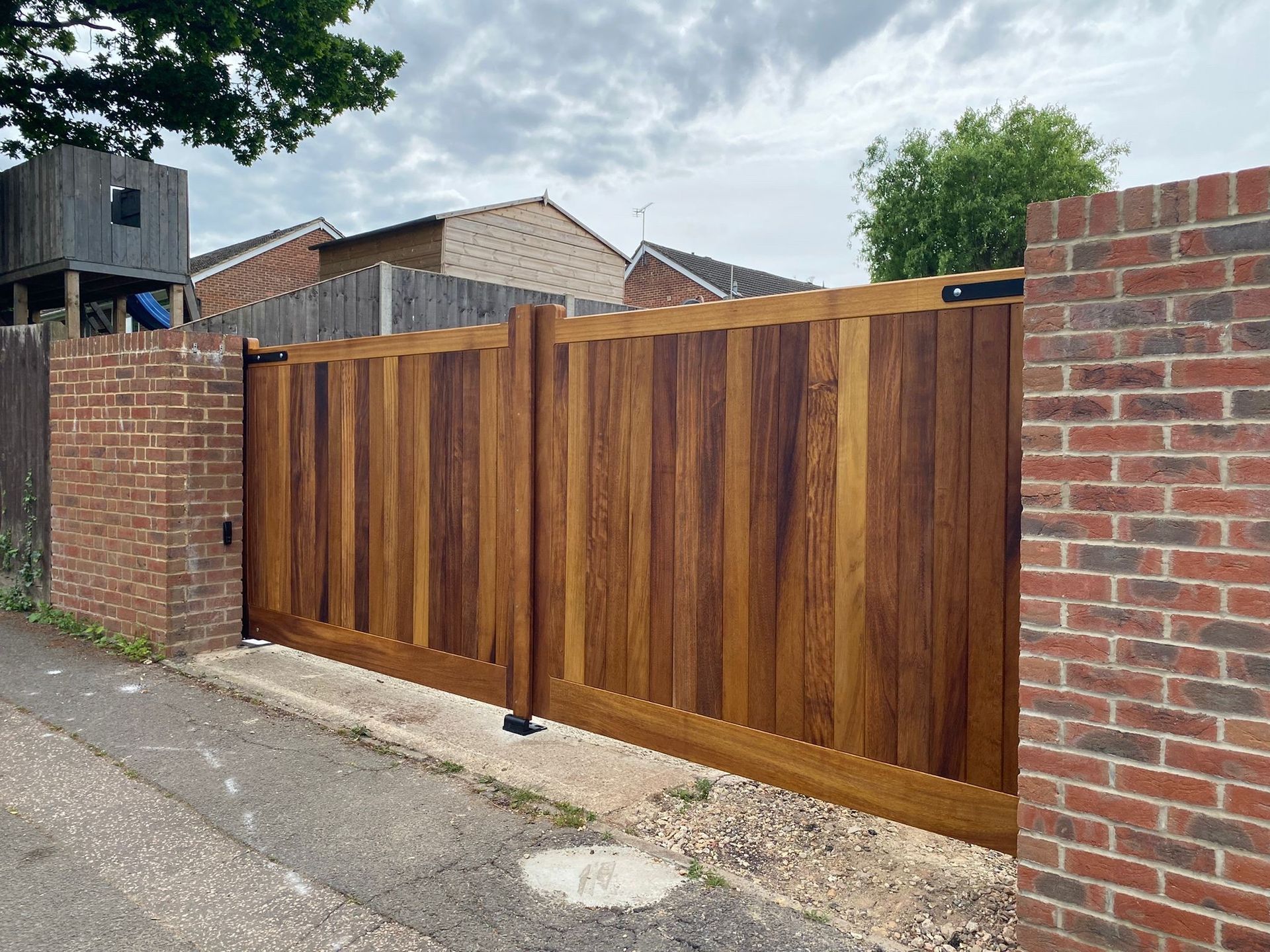Suffolk Gates - Acton, ENG - Hadleigh Gate Range