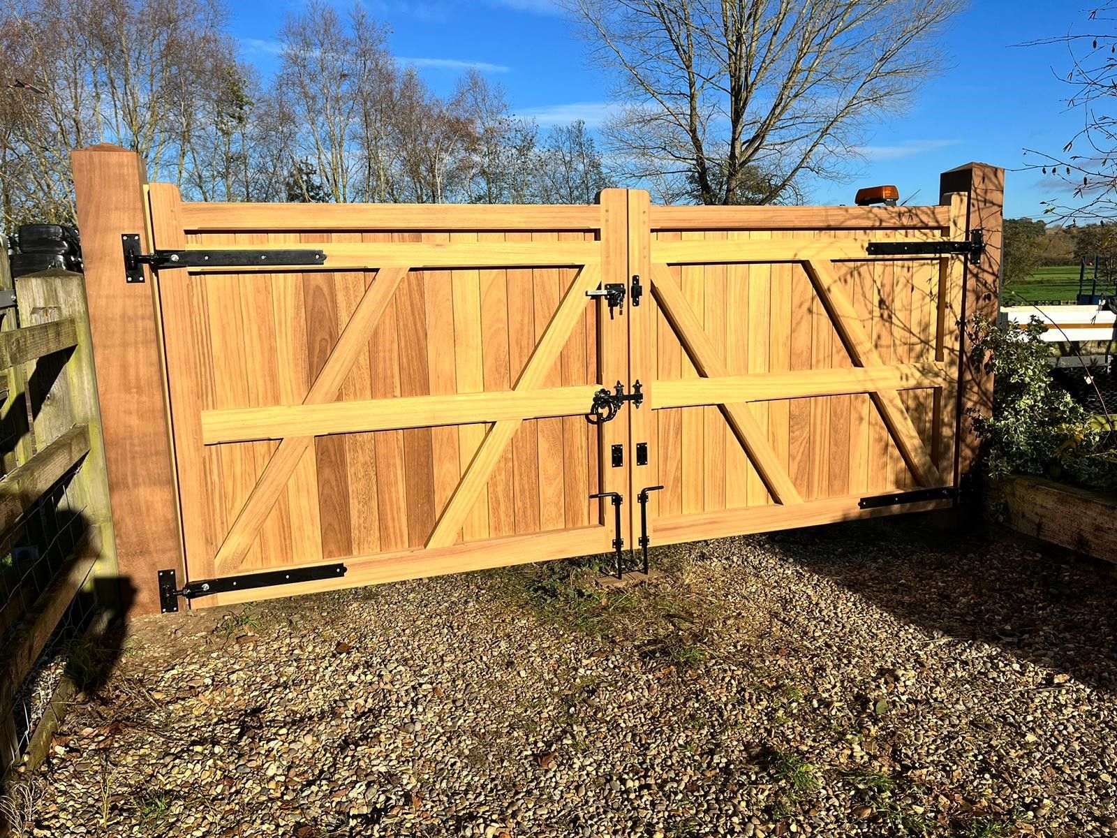 Suffolk Gates - Acton, ENG - Hadleigh Gate Range