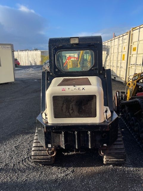 Earth Moving Equipment & Heavy Machinery Sale