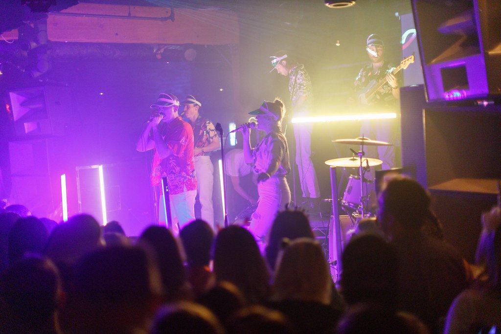 Home [www.partybusboss.com]