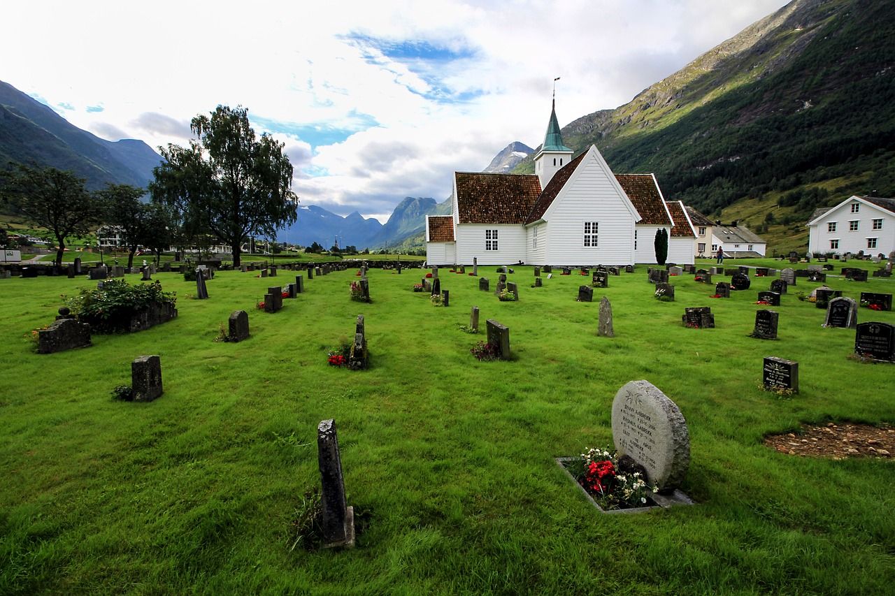 Understanding Different Types of Cemeteries for Memorialization
