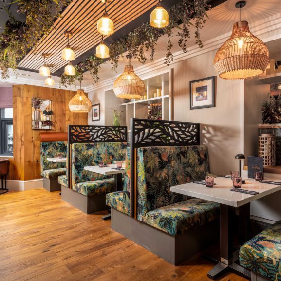 Restaurant & Bar | The Stravaig | Ayr, Scotland