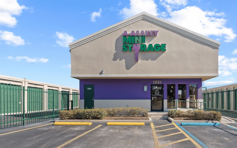 Storage Units in Orlando, FL A-AAA Key Storage Semoran Blvd