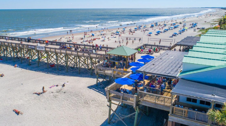 Best Places to Eat in Folly Beach | The Rathershacks