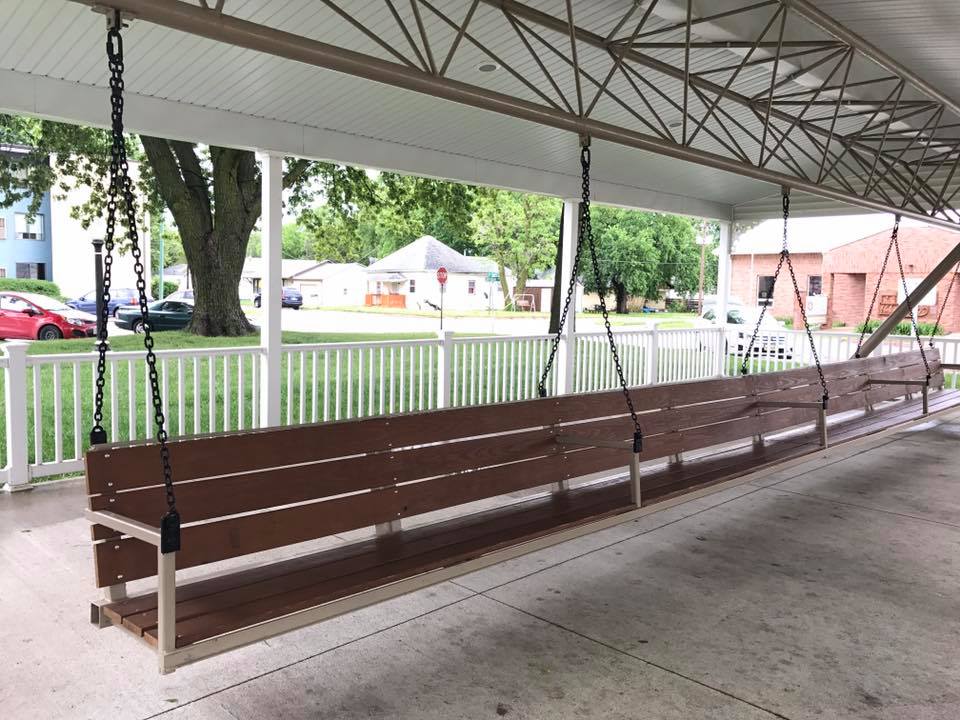 World's Largest Covered Porch Swing: Hebron, Nebraska sets world record