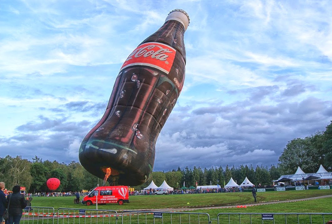 World’s tallest hot-air balloon: world record set by The Giant of ...