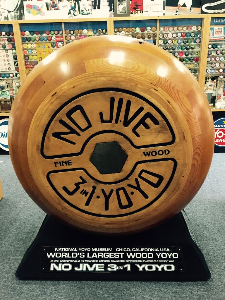 World's Largest Wooden Yo-Yo: world record in Chico, California