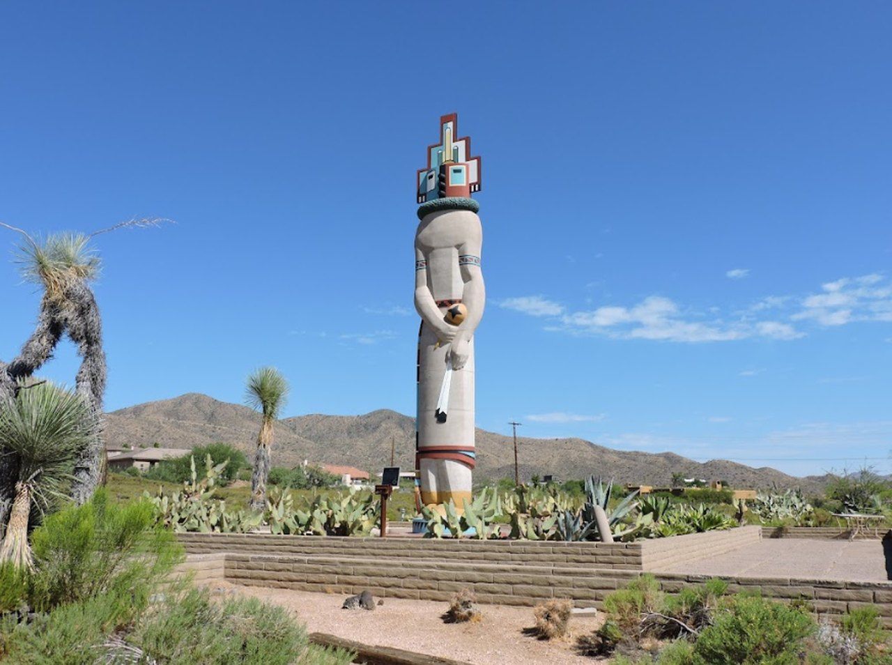 World’s Largest Kachina Doll Statue: world record in Cave Creek, Arizona