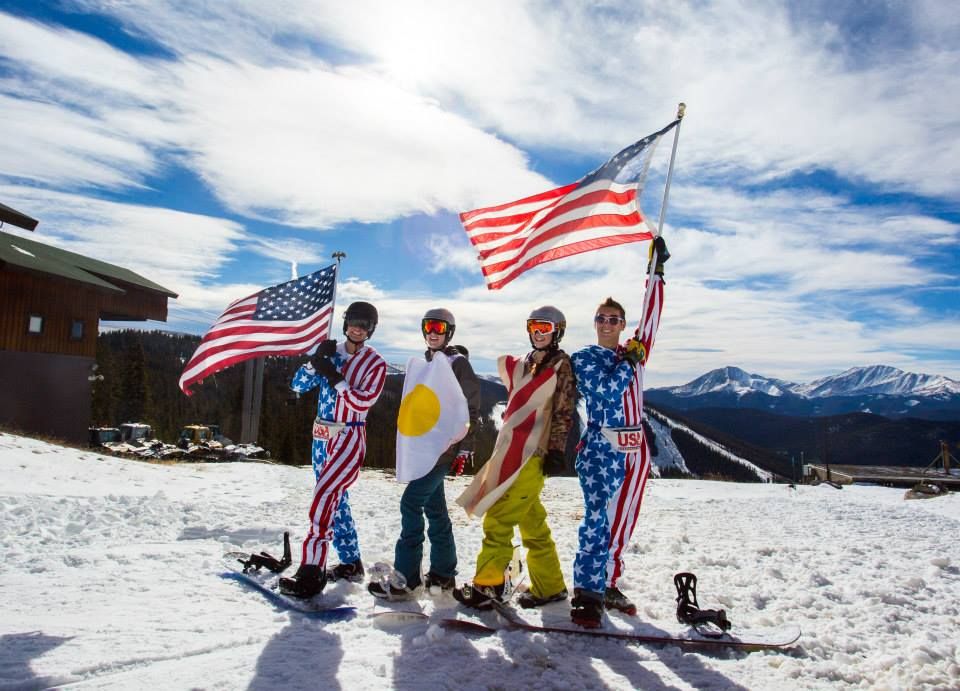 World's Largest Mountaintop Snow Fort: world record in Keystone Resort ...