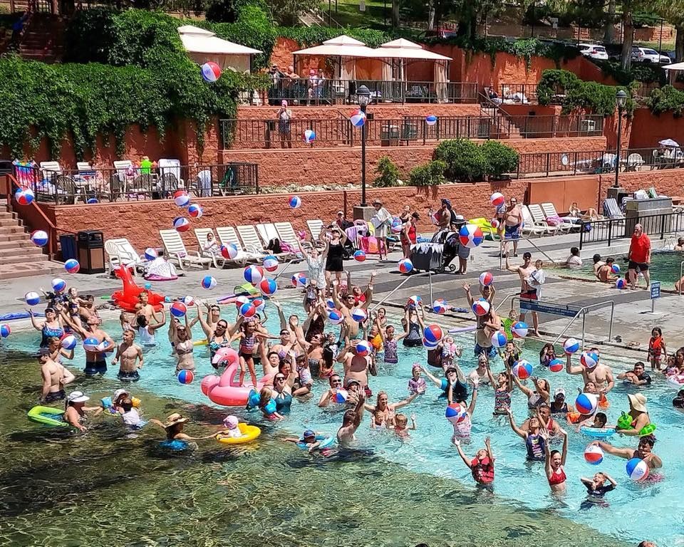 World's Largest Mineral Hot Springs Pool: world record in Glenwood ...
