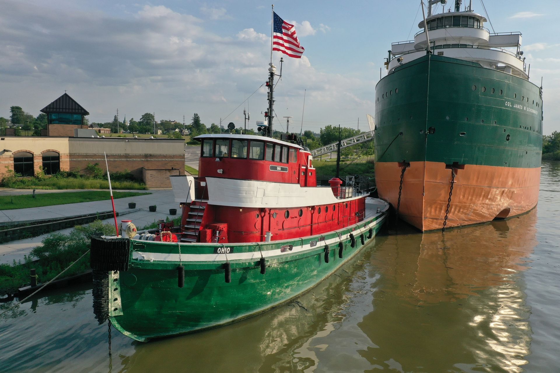World’s Largest Bulk Freighter: world record in Toledo, Ohio