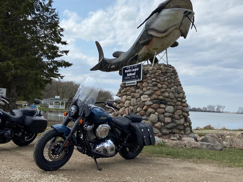 World's Largest Bullhead Sculpture: world record in Crystal Lake, Iowa