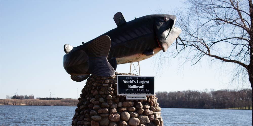 World's Largest Bullhead Sculpture: world record in Crystal Lake, Iowa
