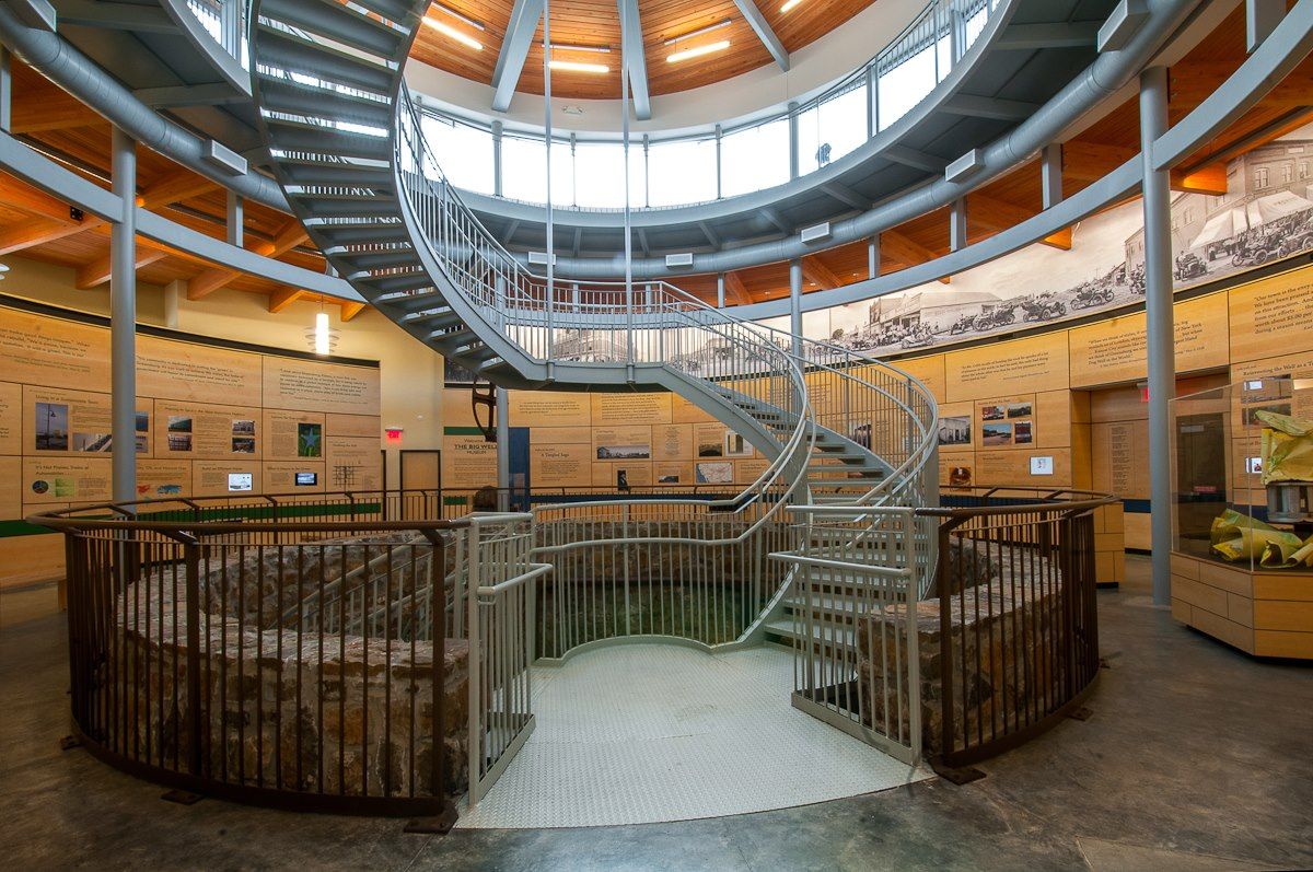 World's Largest Hand-Dug Well: world record in Greensburg, Kansas