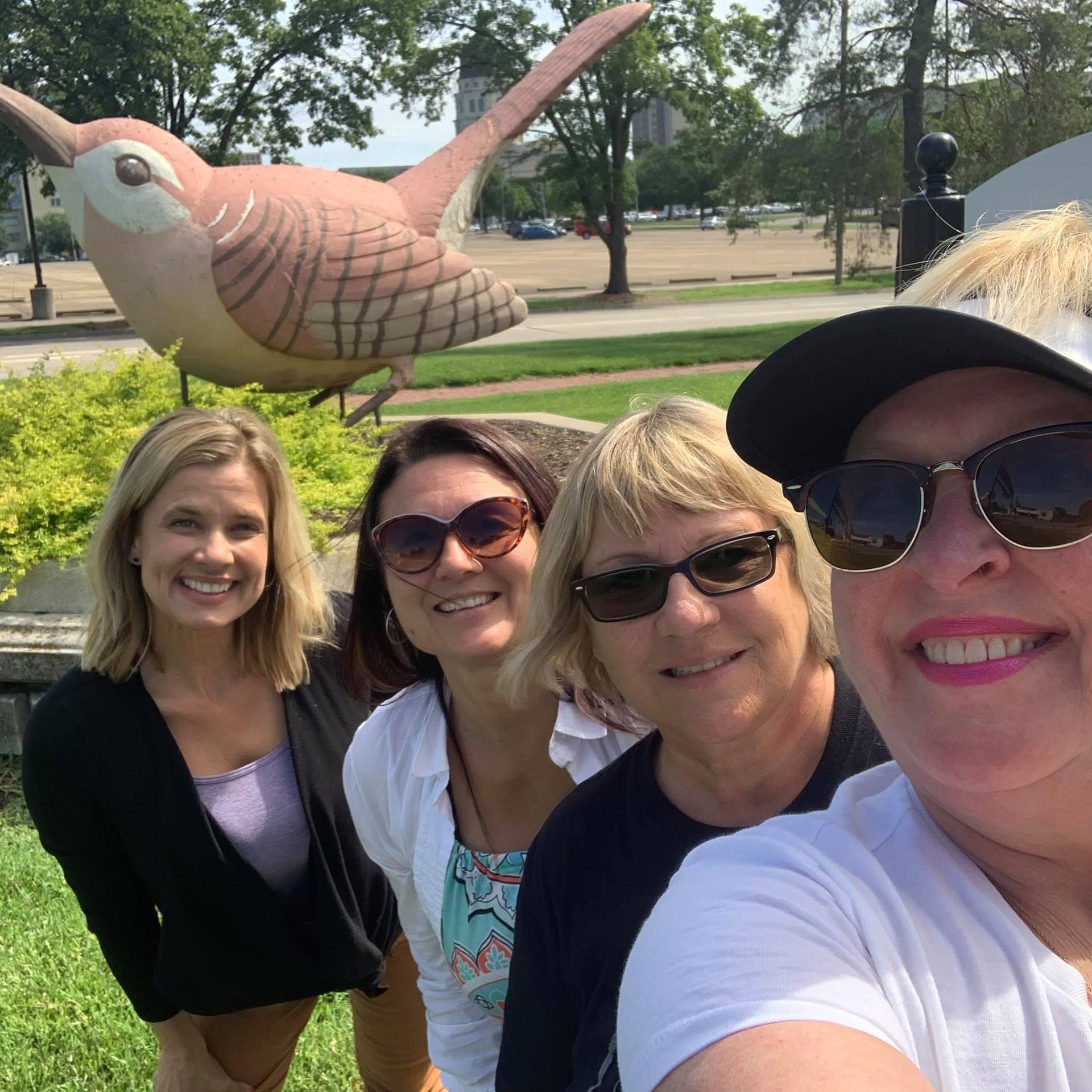 World's Largest Wren Statue: world record in Topeka, Kansas