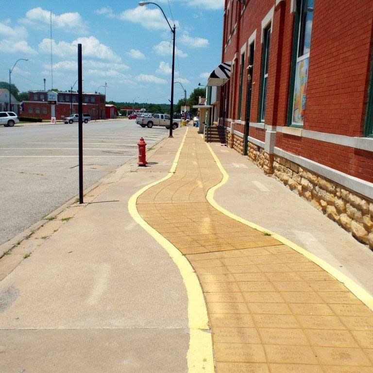 World’s Longest Yellow Brick Road: world record in Sedan, Kansas