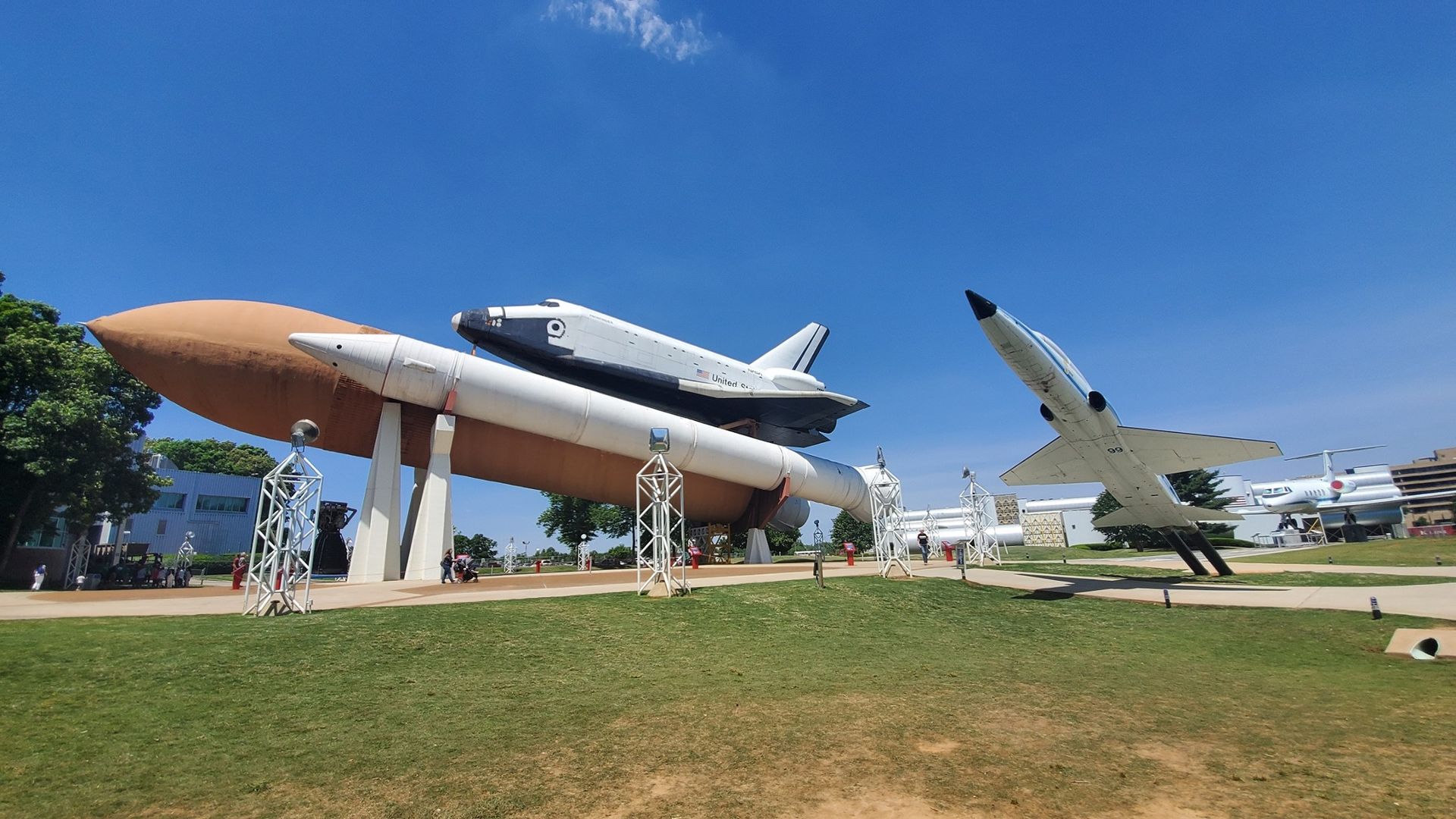 World’s Largest Space Shuttle Replica: world record in Huntsville, Alabama