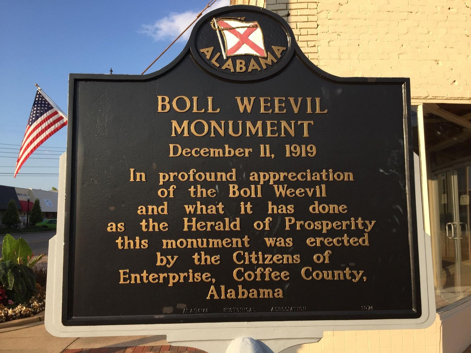 World’s Largest Boll Weevil Monument: world record in Enterprise, Alabama