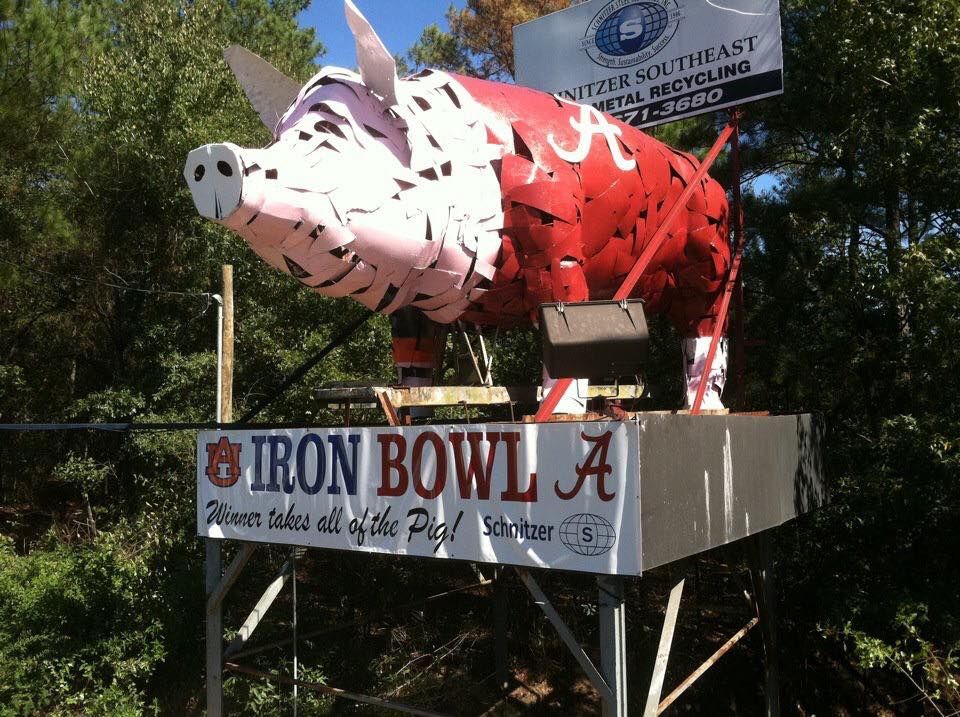 World's Largest Hog Sculpture: world record in Dothan, Alabama