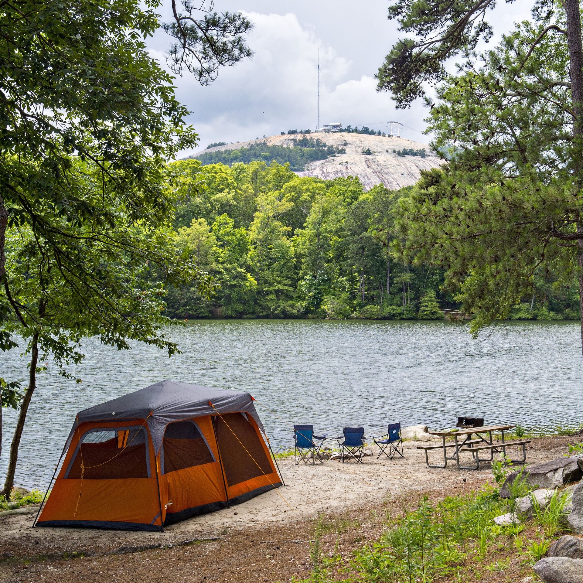 World's Largest Exposed Granite Outcrop: world record in Stone Mountain ...