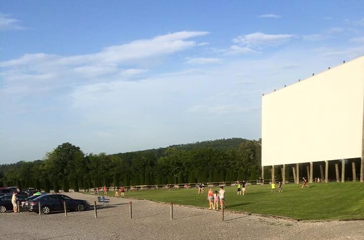 World’s Largest Drive-In Movie Screens: world record in Trenton, Georgia