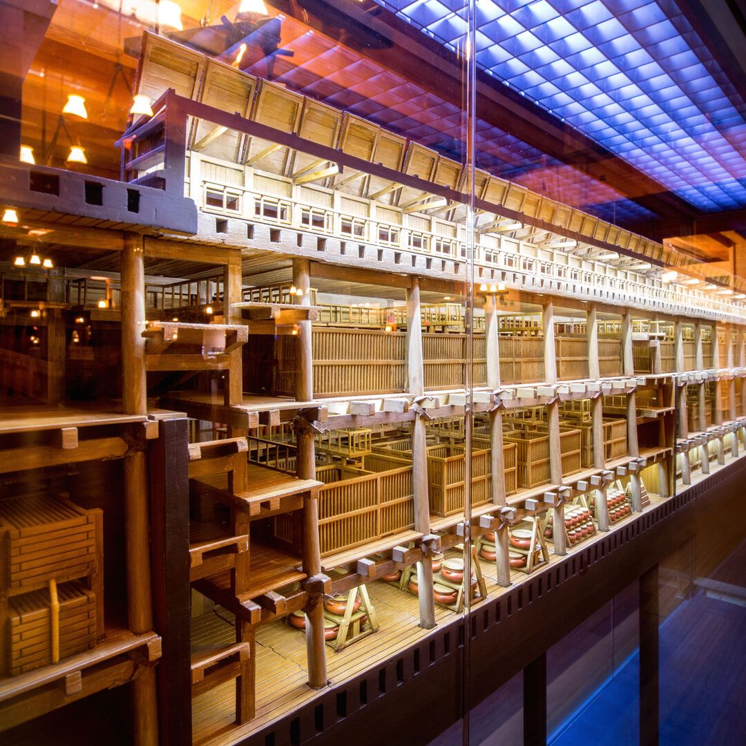 World’s largest freestanding timber frame structure: Williamstown, Kentucky