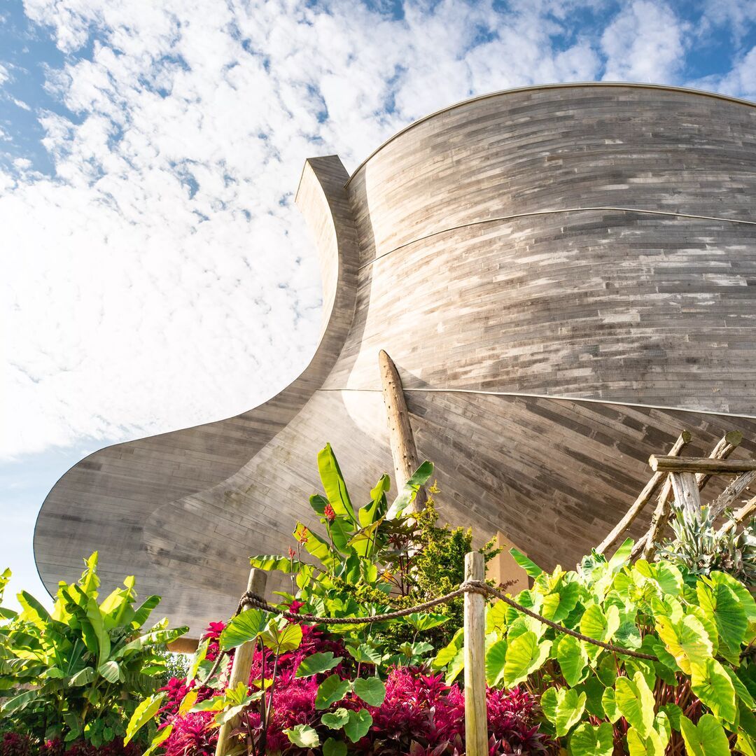 World’s largest freestanding timber frame structure: Williamstown, Kentucky