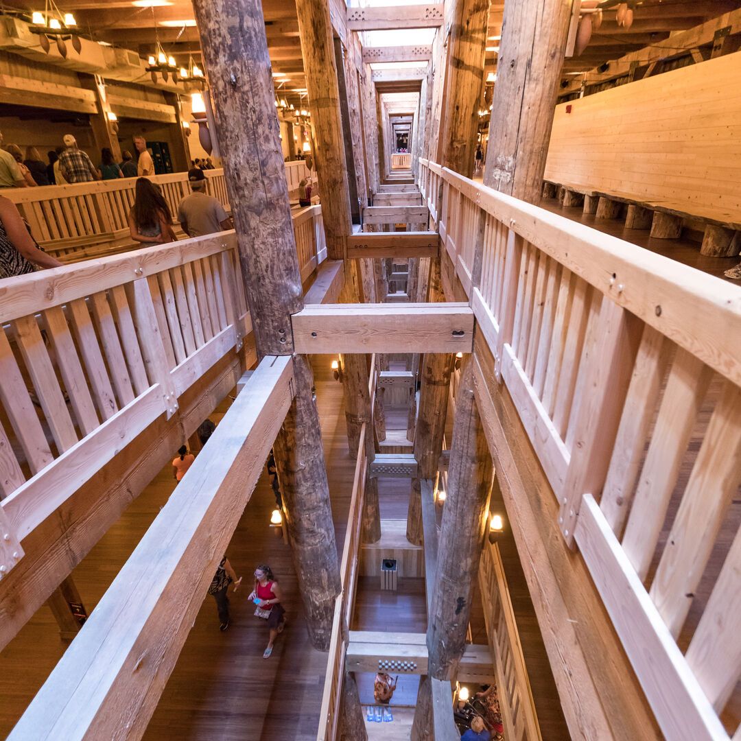 World’s largest freestanding timber frame structure: Williamstown, Kentucky