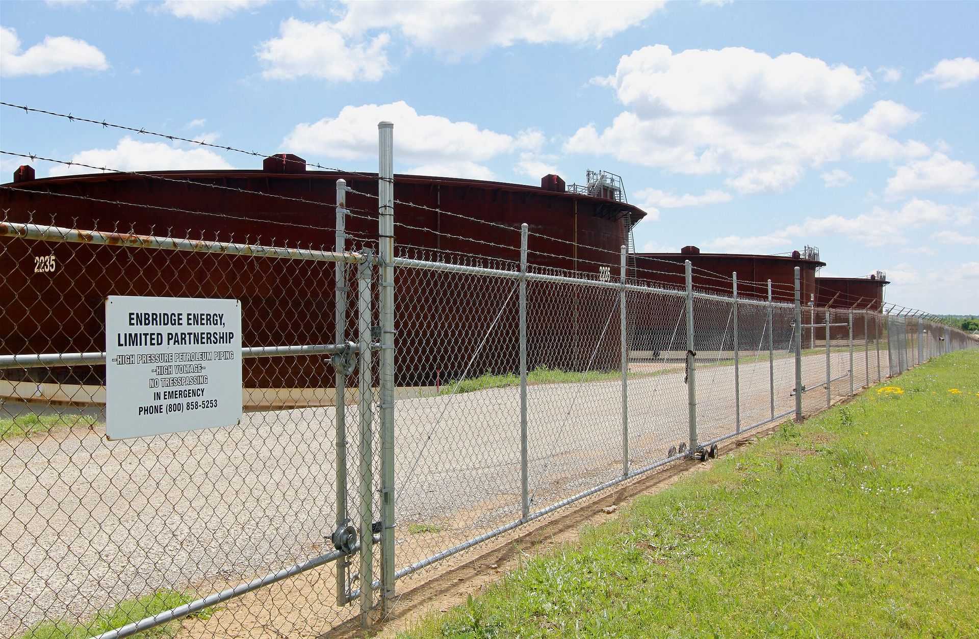 World’s Biggest Tank Farm: world record in Cushing, Oklahoma