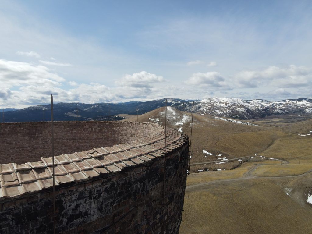 World's tallest surviving masonry structure, world record in Anaconda ...