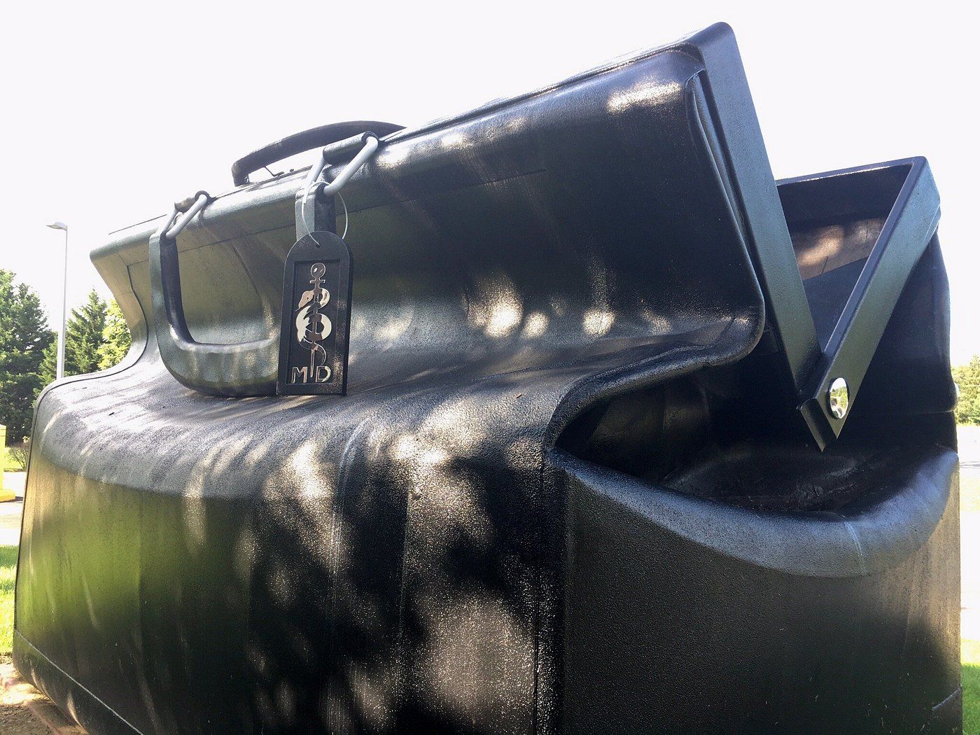 World’s Largest Doctor’s Bag Monument, world record in Newark, Delaware