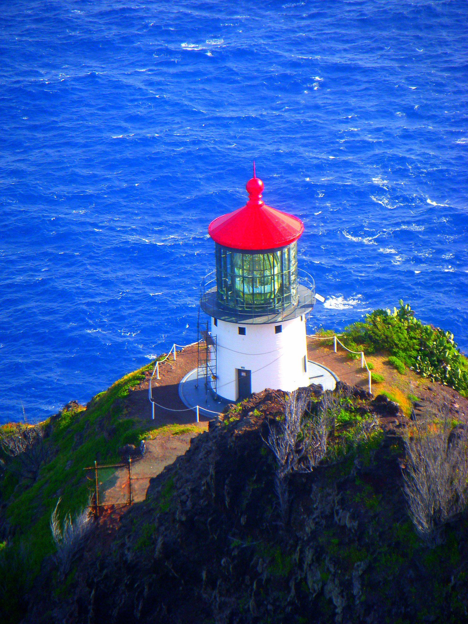 World's Largest Lighthouse Lens, world record in Oʻahu, Hawaii