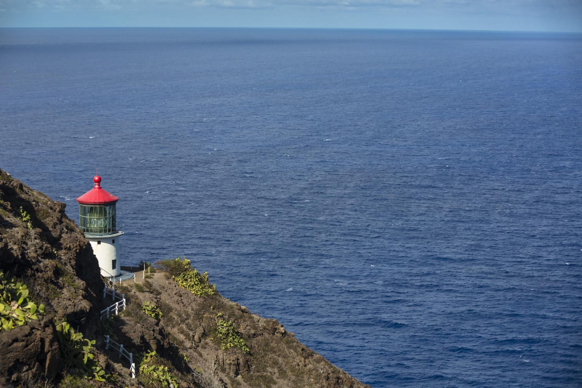 World's Largest Lighthouse Lens, world record in Oʻahu, Hawaii