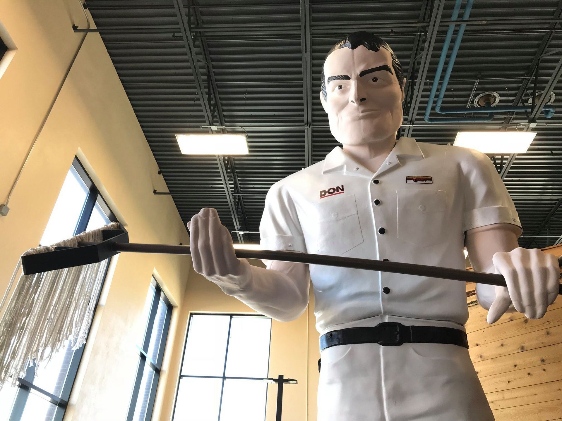 World's Largest Janitor Statue, world record in Pocatello, Idaho