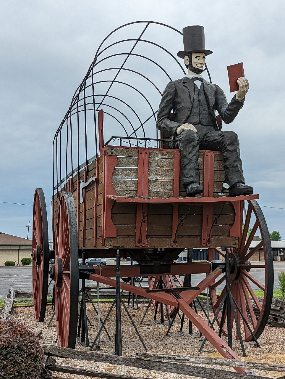 World's Largest Covered Wagon, world record in Lincoln, Illinois