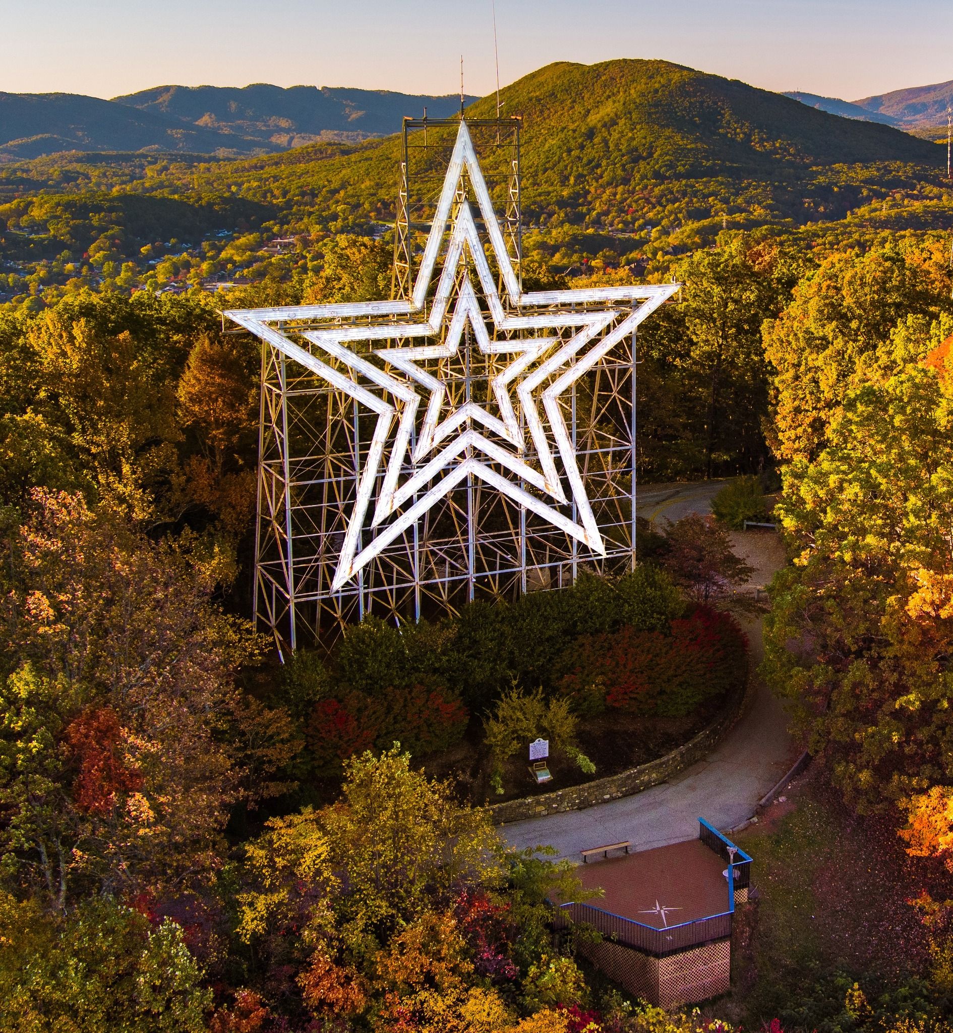 World's largest freestanding illuminated man-made star, world record in ...