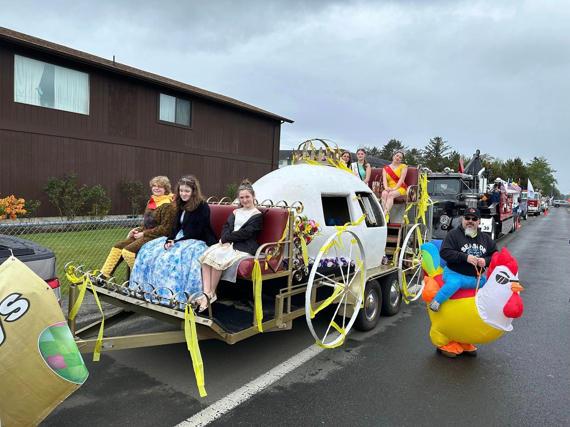 World's Largest Egg Sculpture, world record in Winlock, Washington