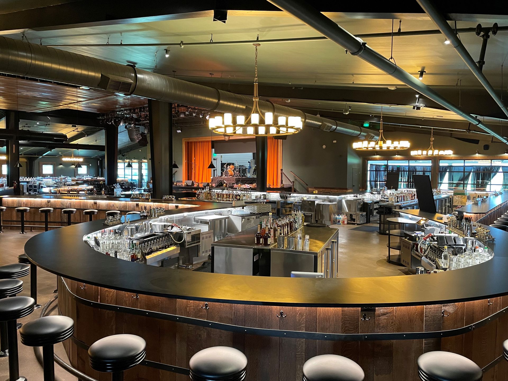 World's Longest Bar, world record in Shelbyville, Tennessee