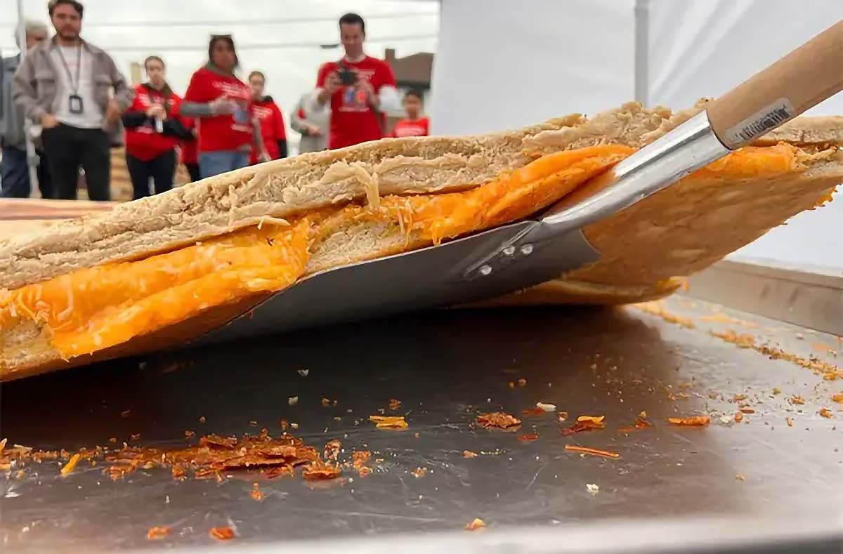 World's Largest Grilled Cheese Sandwich, world record set in Milwaukee ...