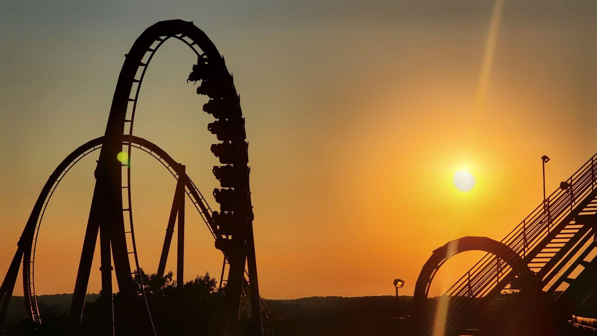 World's First Wooden Roller Coaster to Feature Multiple Inversions ...