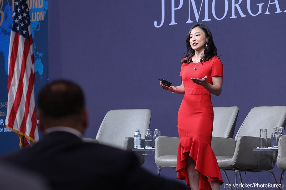 World's Largest Bank by Market Capitalization, JPMorgan Chase sets ...