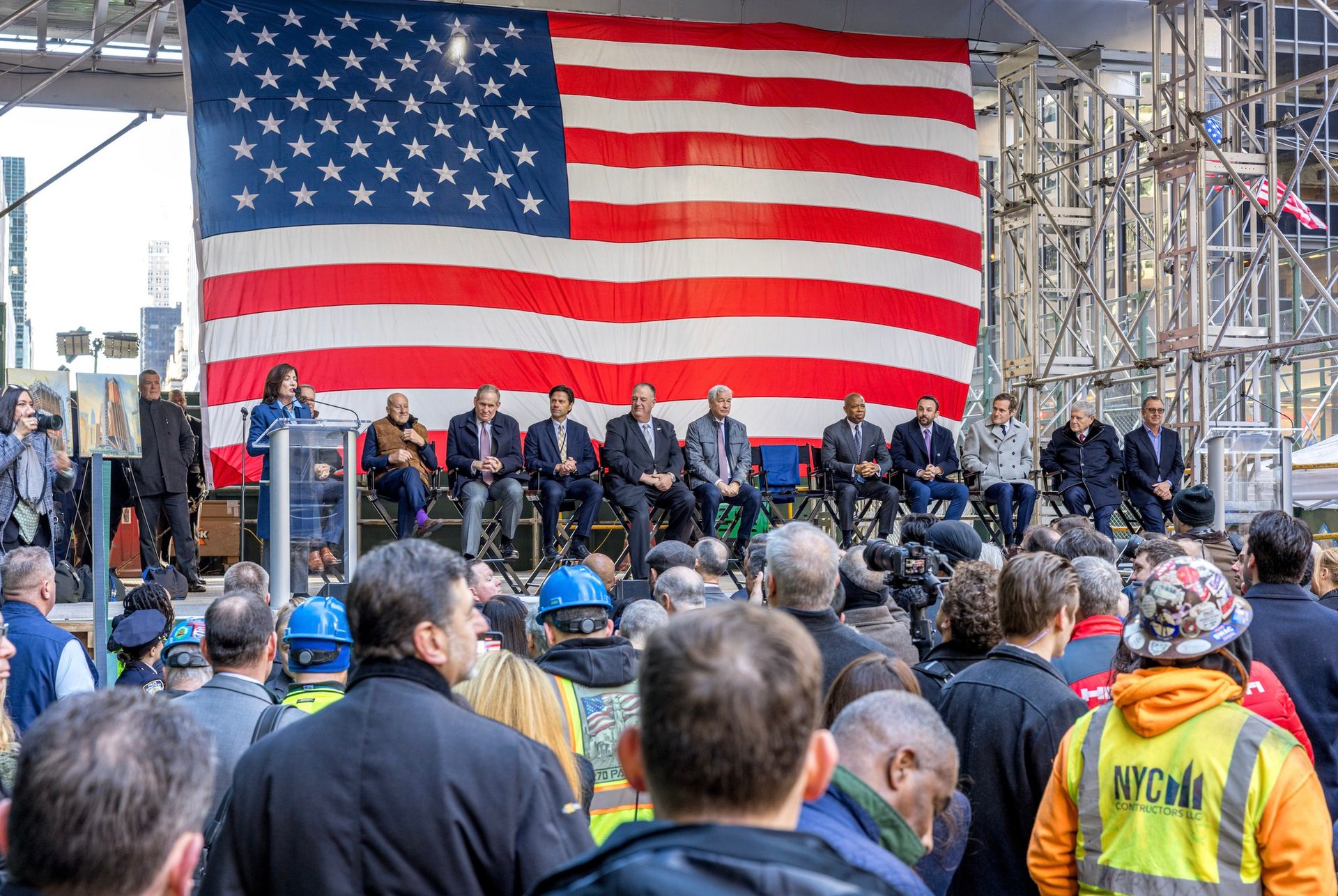 World's Largest Bank by Market Capitalization, JPMorgan Chase sets ...