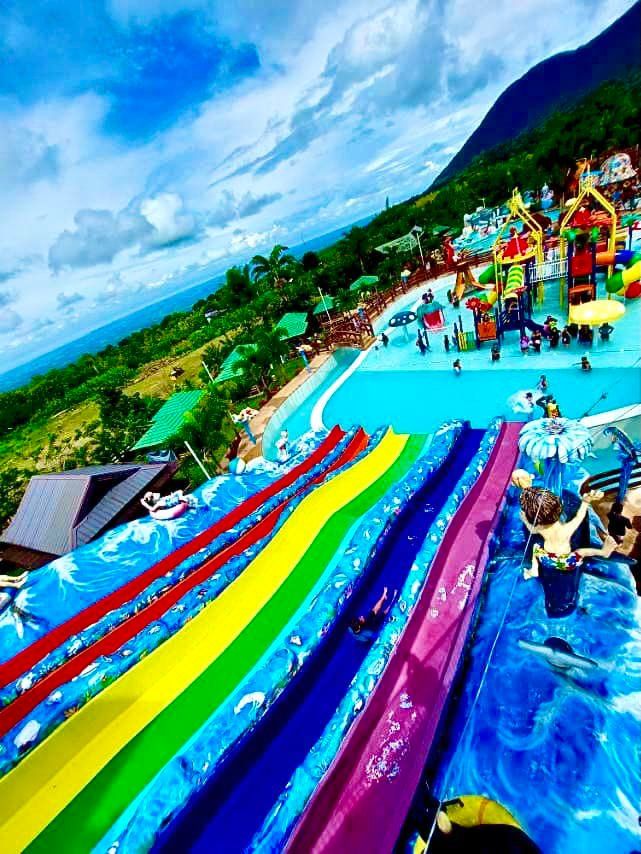 World's Longest Chasing Water Slide, world record in the Philippines