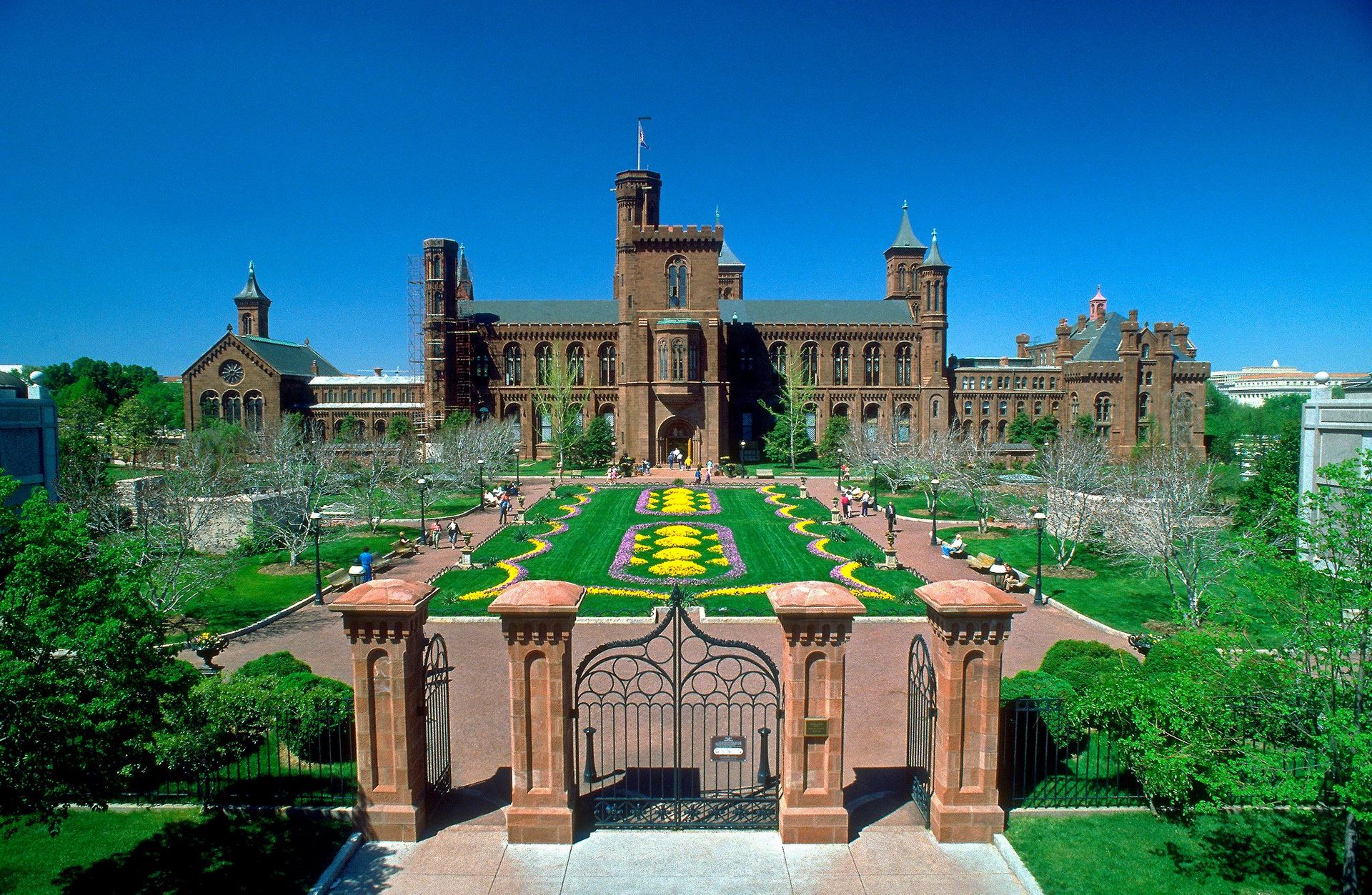 World’s Largest Museum Complex, world record set by The Smithsonian ...