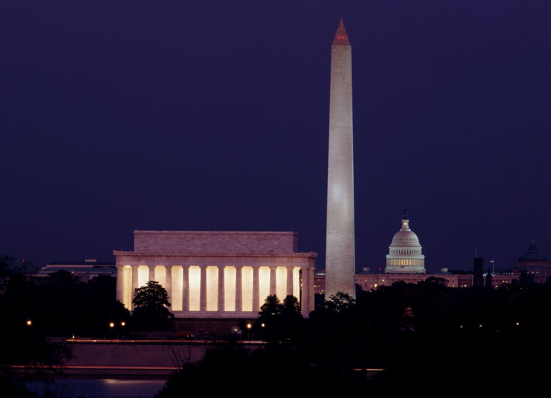 World's Tallest Obelisk, world record set by the Washington Monument