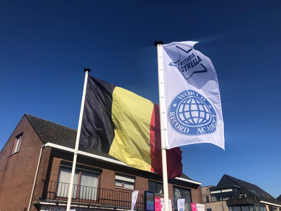 World's Largest Shuttlecock Sculptures: world record in Kansas City ...
