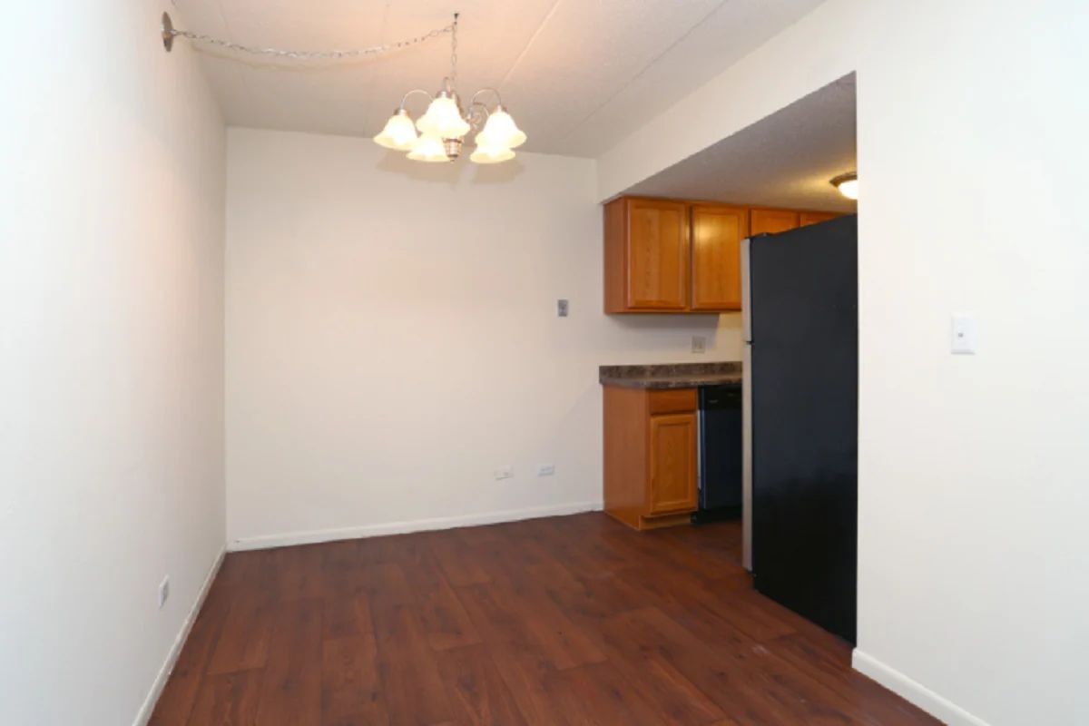 Whispering Trails | Apartment Homes in Illinois