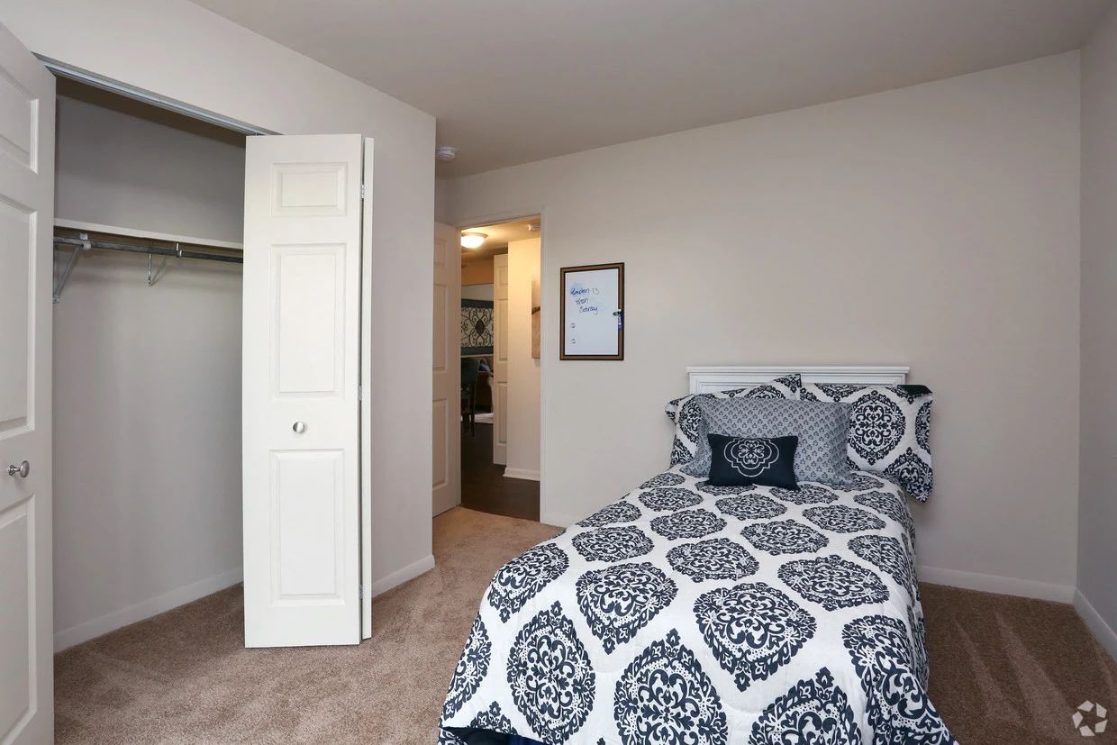 Prairie Pointe | St. Charles, IL Apartment Homes