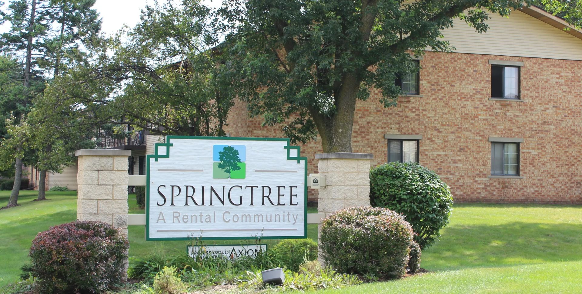 Springtree Apartments